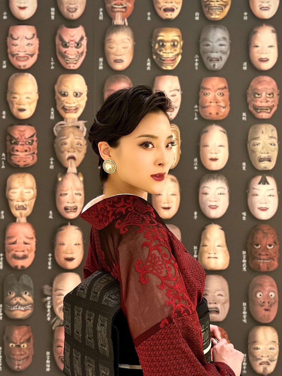 About - Artist Elena